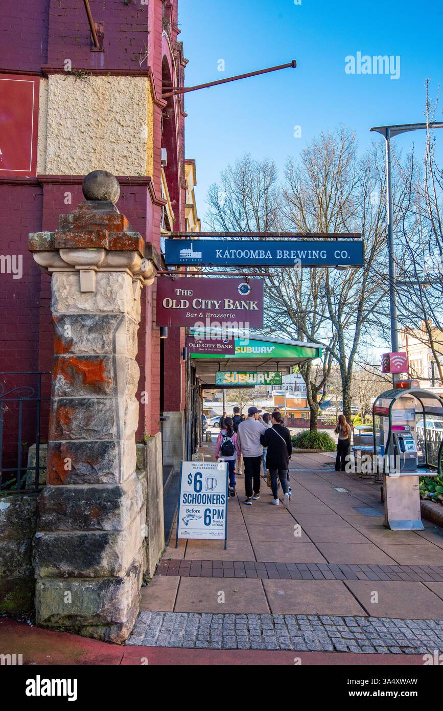 People walking down historic Katoomba Street in Katoomba in the Blue ...