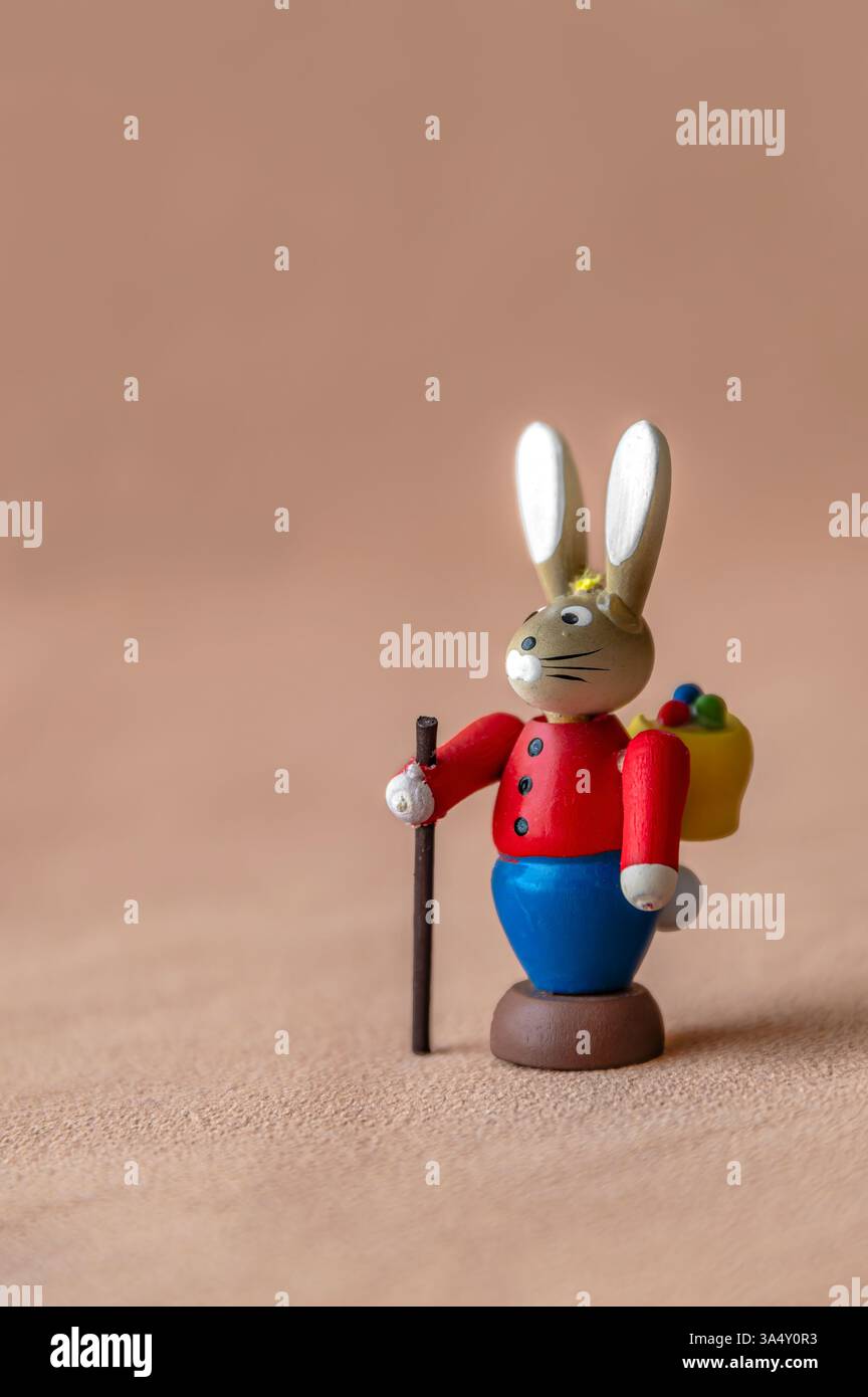 Wooden bunny hi-res stock photography and images - Alamy