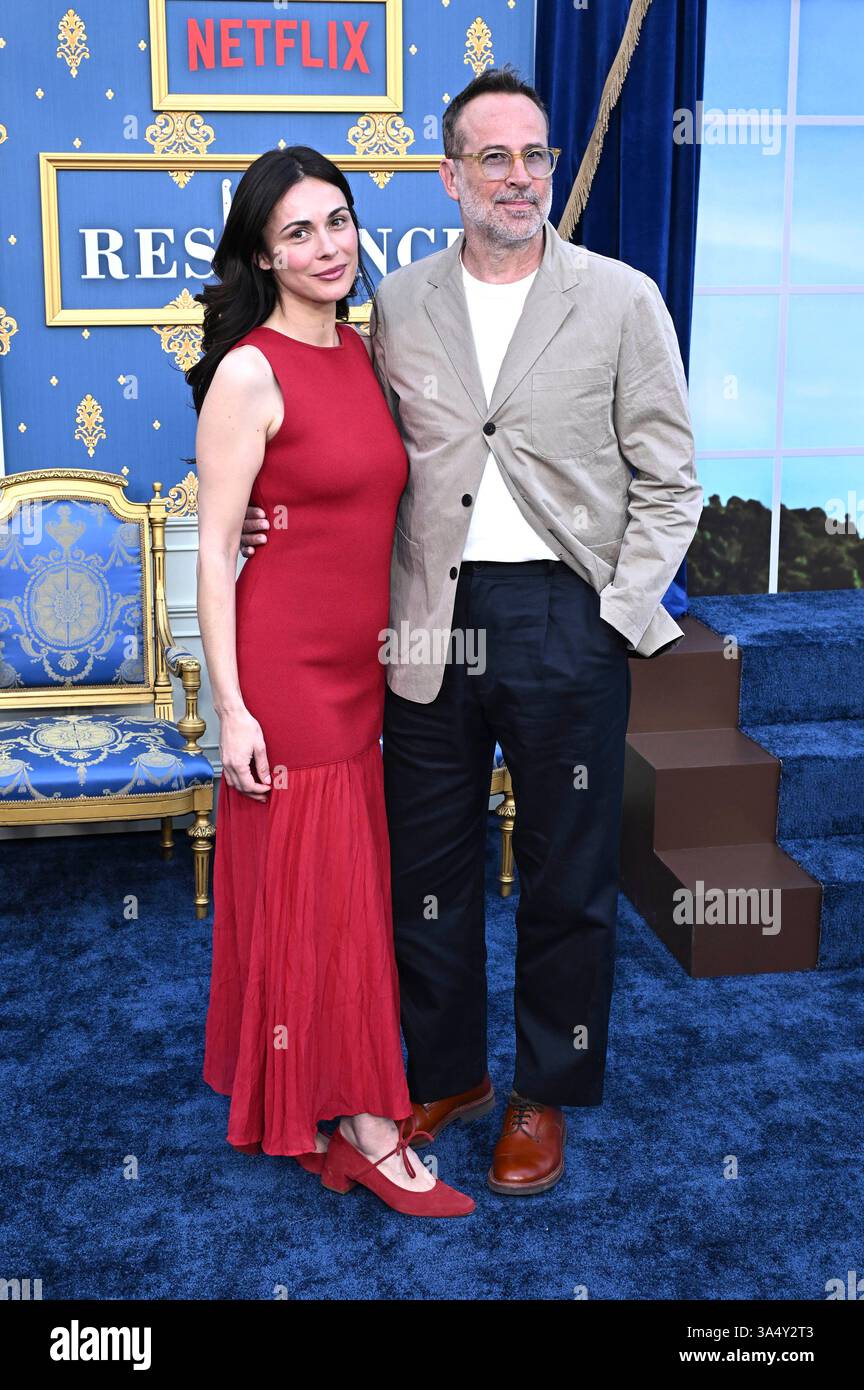 Ceren Alkac mit Ehemann Jason Lee bei der Weltpremiere der Netflix ...