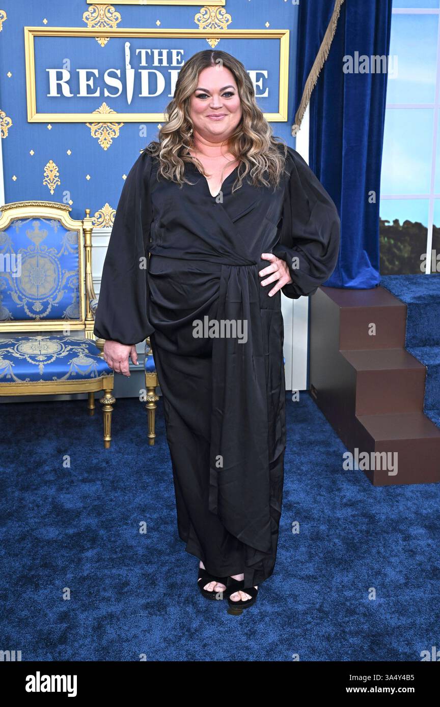 Rebecca Field bei der Weltpremiere der Netflix Miniserie The Residence ...