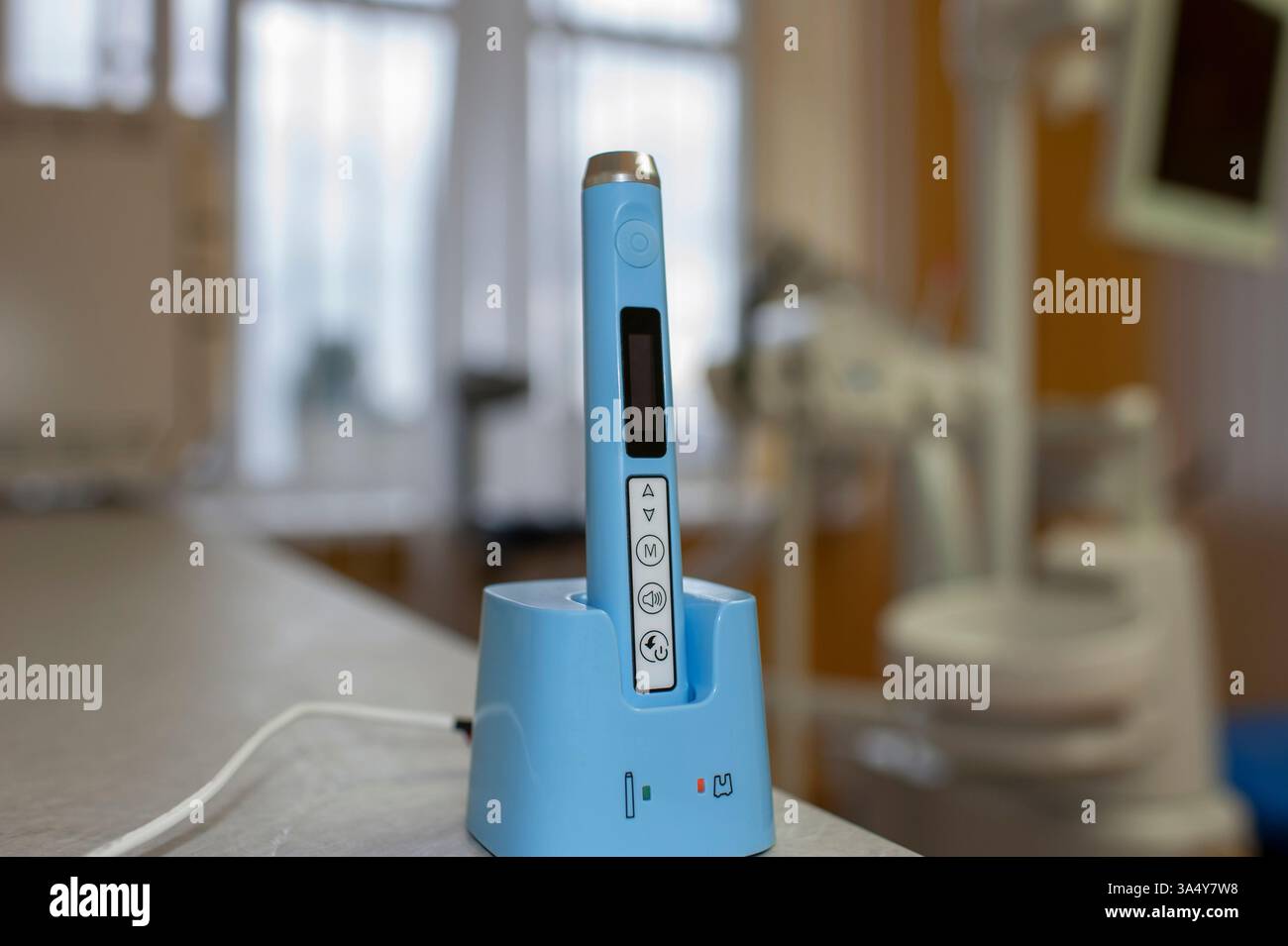 wireless device for automatic administration of anesthetic during local ...