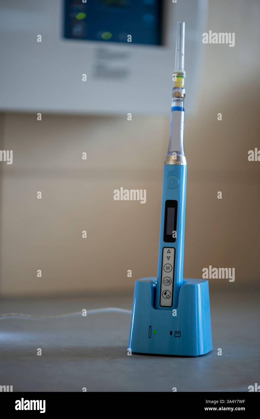 wireless device for automatic administration of anesthetic during local ...