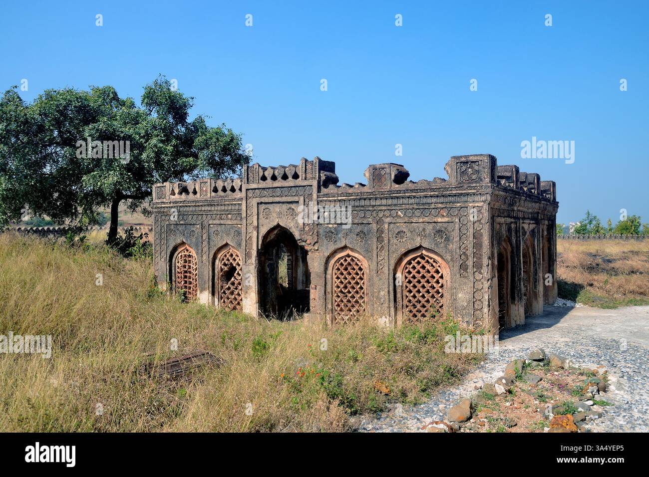 Partial view of the Chaukhandi (tomb) of Hazrat Khalil Ullah, Ashtoor ...