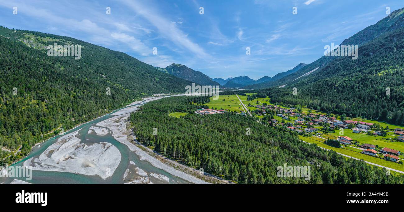 View of the Tiroler Lech with its wide riverbed and gravel banks Stock ...