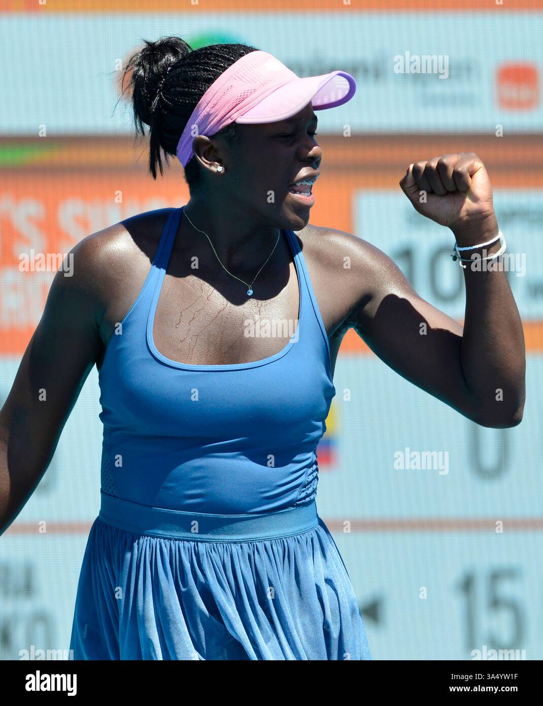 Miami Gardens, Florida, USA. 19th Mar, 2025. Victoria Mboko (CAN) vs ...