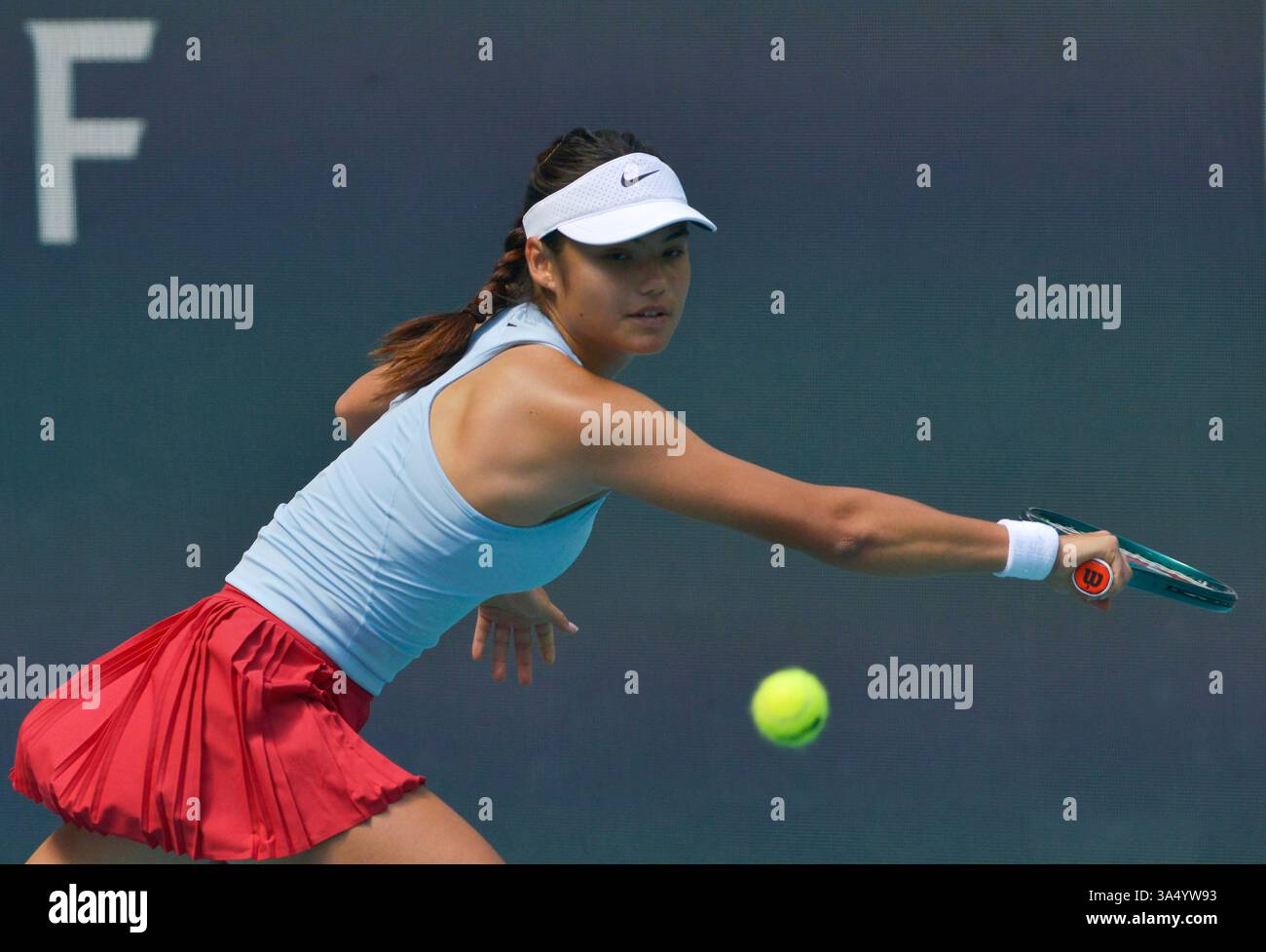 Miami Gardens, Florida, USA. 19th Mar, 2025. Emma Raducanu (GBR) vs Sayaka Ishii (JPN) during ...
