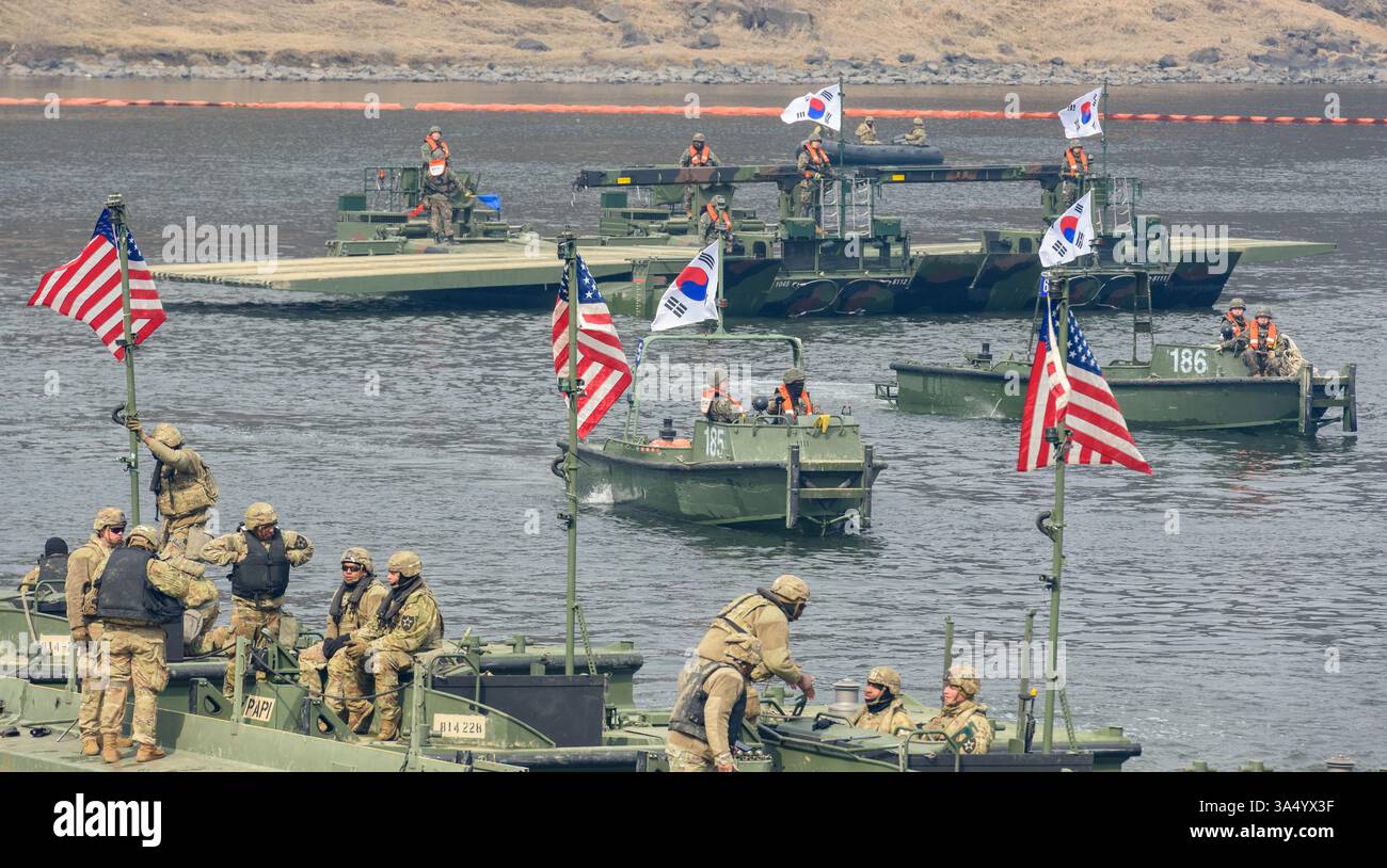Yeoncheon, South Korea. 20th Mar, 2025. U.S. and South Korean army ...