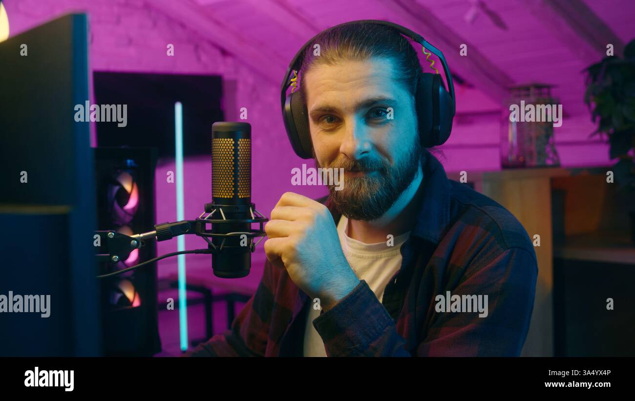 Contemplative caucasian streamer gamer hi-res stock photography and ...
