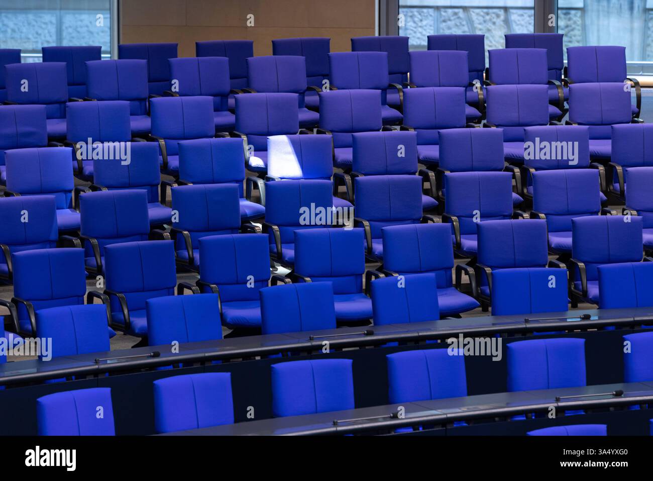 Das Plenum des Bundestages ohne die Politiker. *** The plenary of the ...
