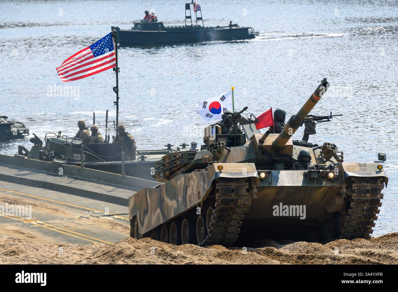Yeoncheon, South Korea. 20th Mar, 2025. South Korean army K1E1 tank ...
