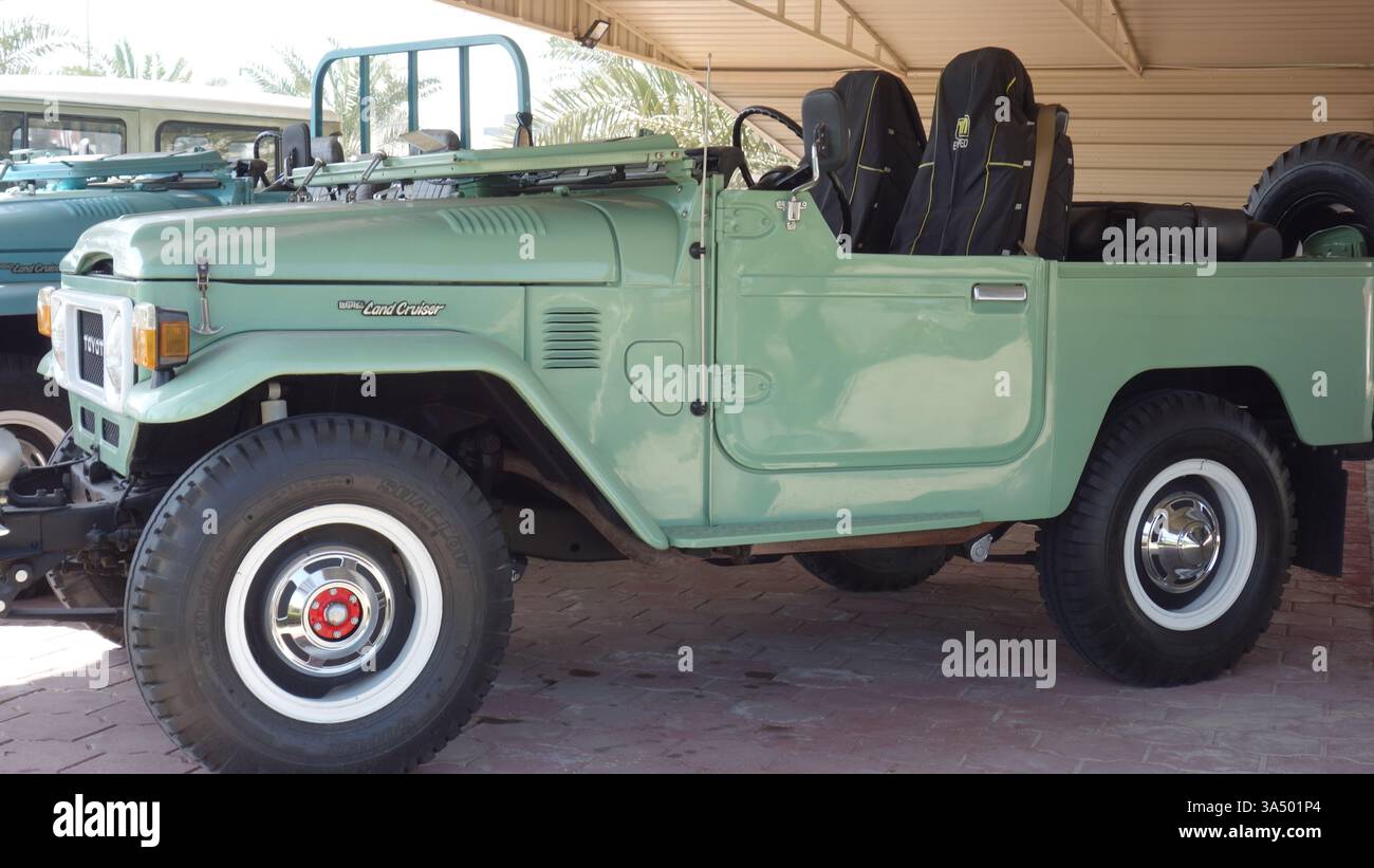 Car Collection in Kuwait. Toyota Land Cruiser 1980´s Stock Photo - Alamy