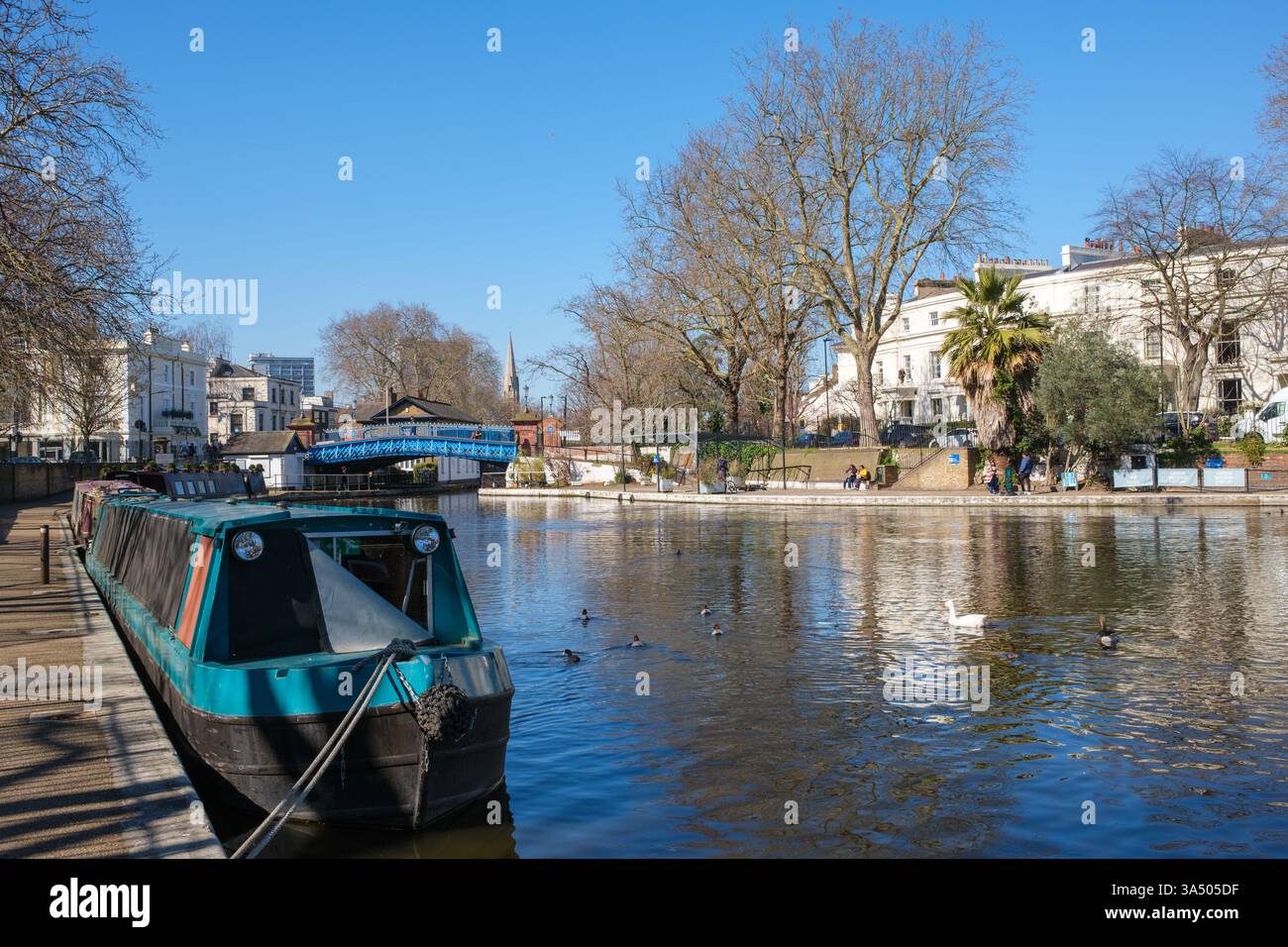 The Grand Union Canal, Paddington Arm near paddington Basin, London, UK ...