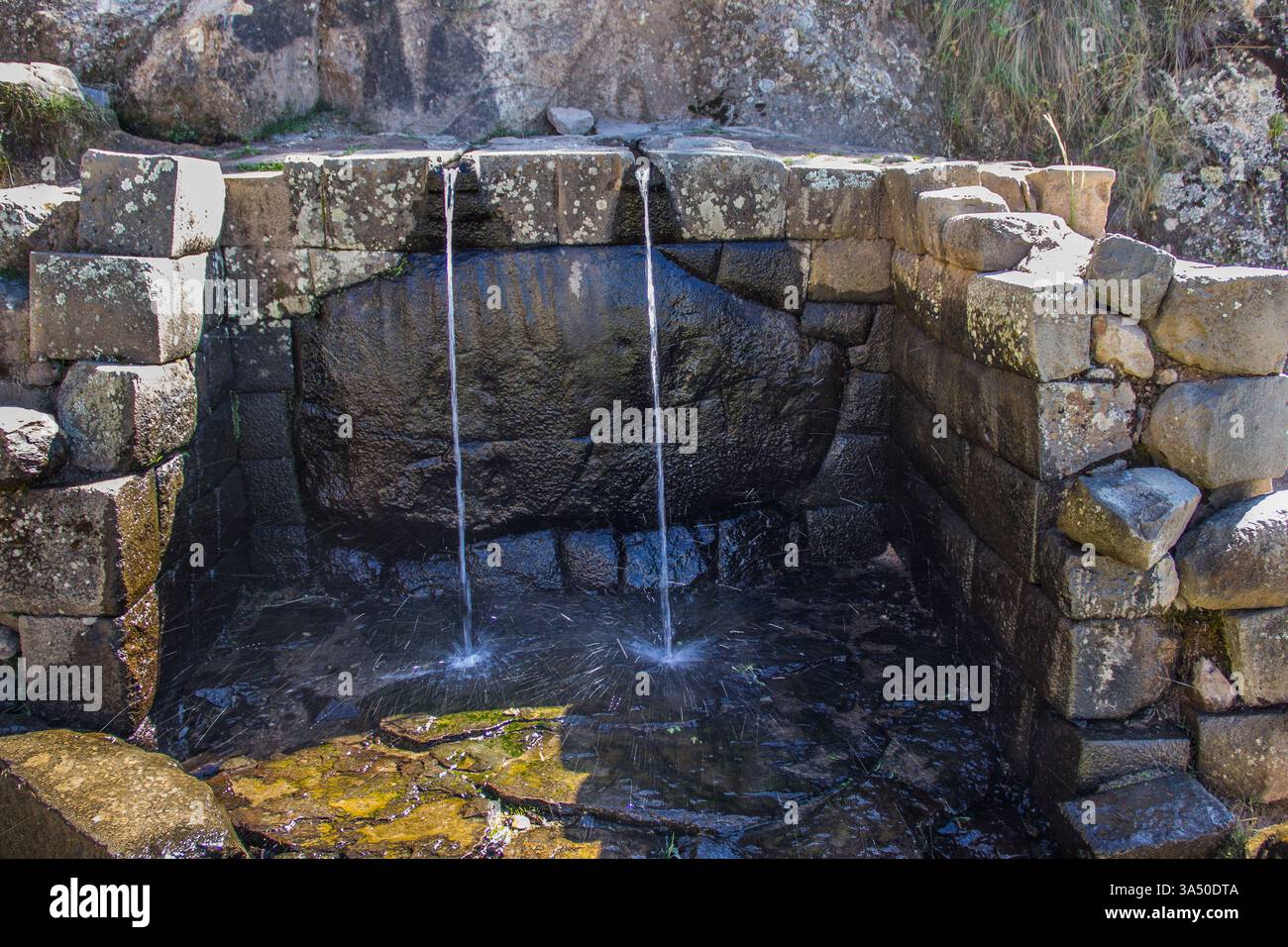 Baños del Inca en Vilcashuamán, Ayacucho, Perú. Aguas sagradas de los ...