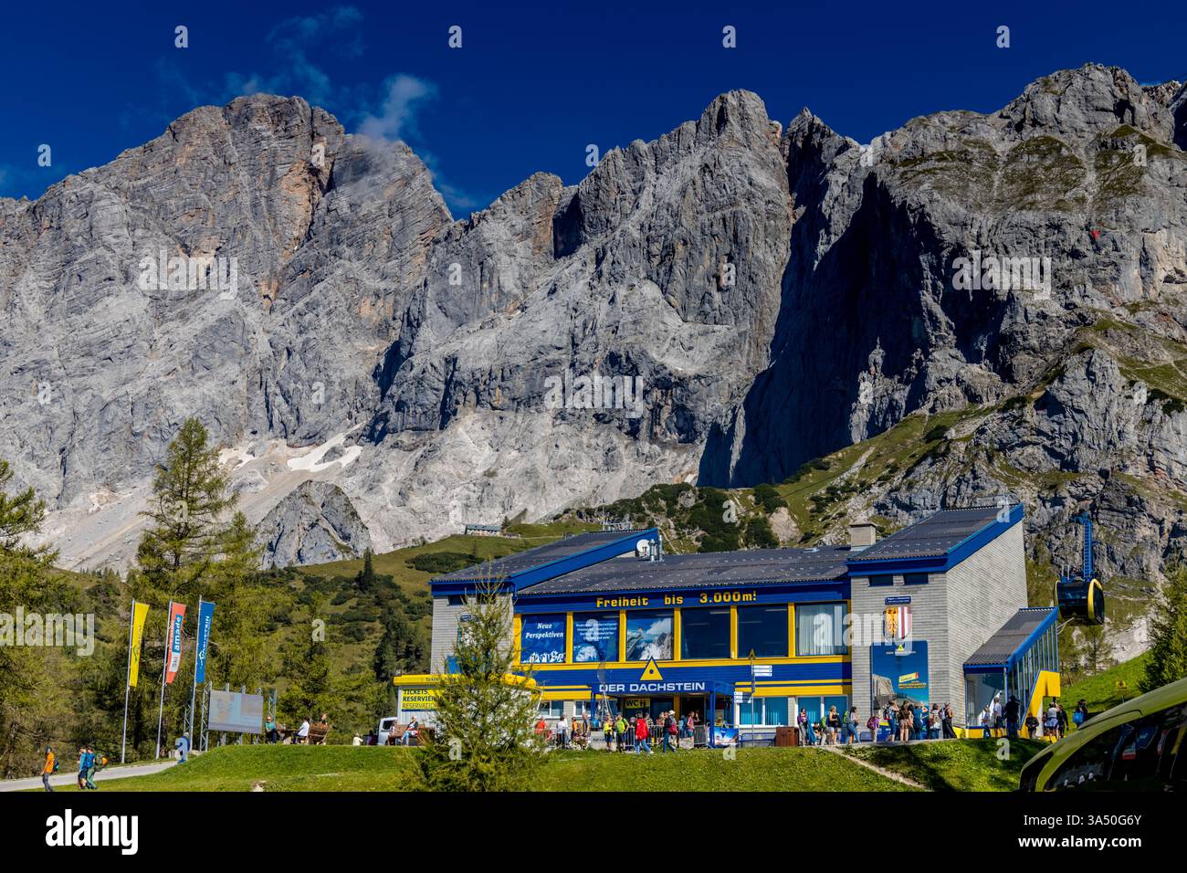 Hoher Dachstein tourist attraction with cable car to the top of the ...