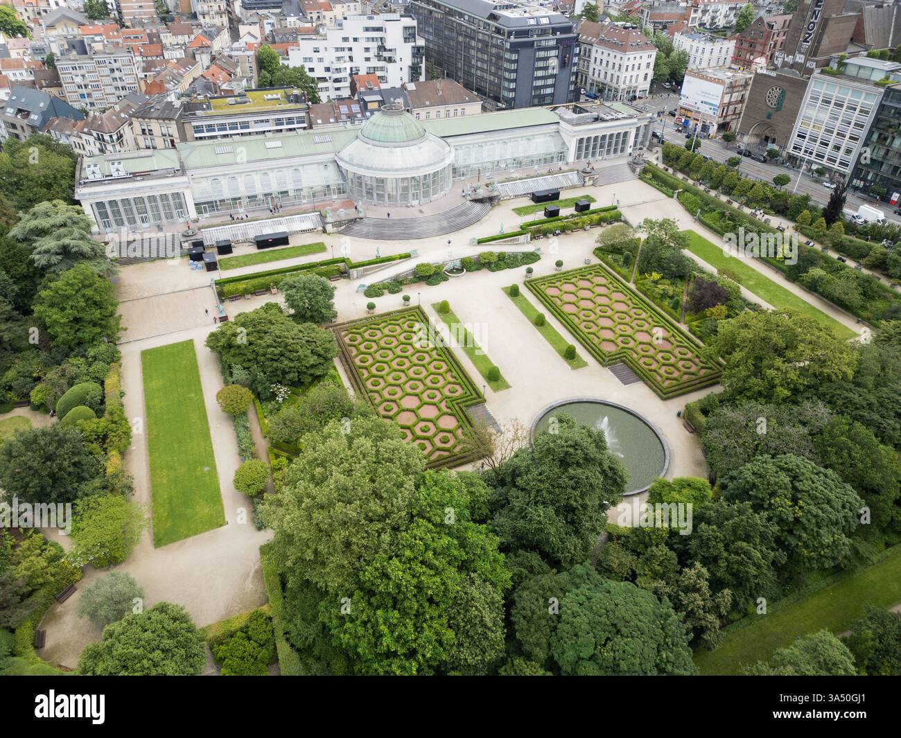Le Botanique, Le Grand Bassin du Jardin botanique,, Botanical garden ...