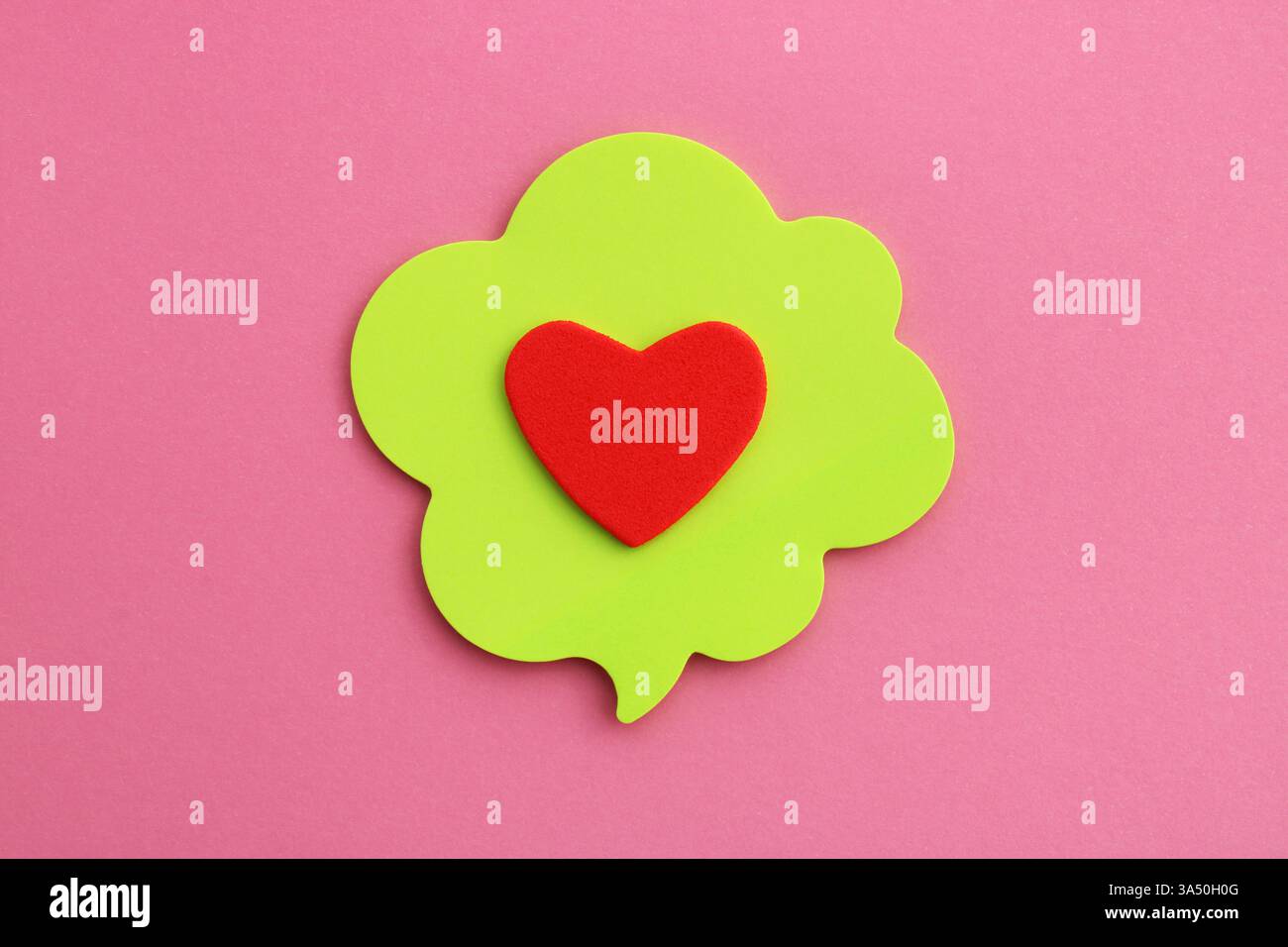Love valentine speech bubble hi-res stock photography and images - Alamy