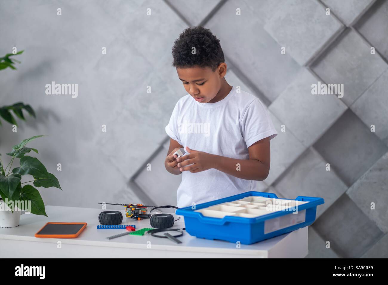 Cute teen hi-res stock photography and images - Alamy