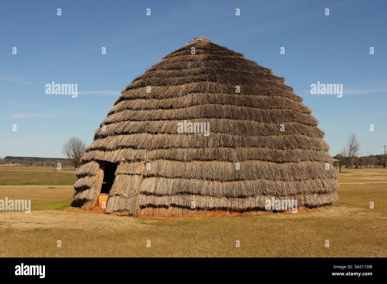 Native american burial mound hi-res stock photography and images - Alamy