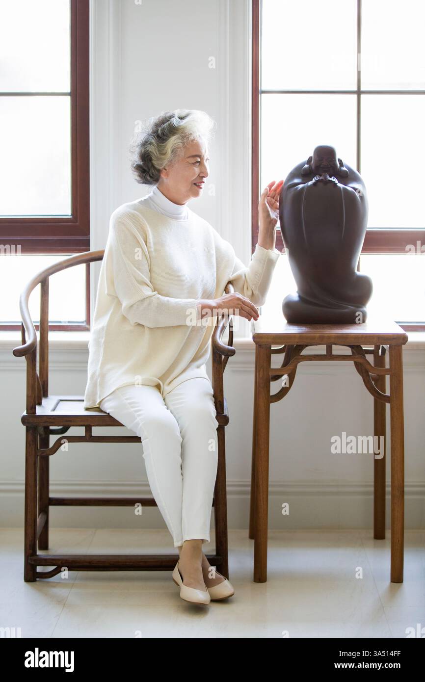 Assisted living senior citizens hi-res stock photography and images - Alamy