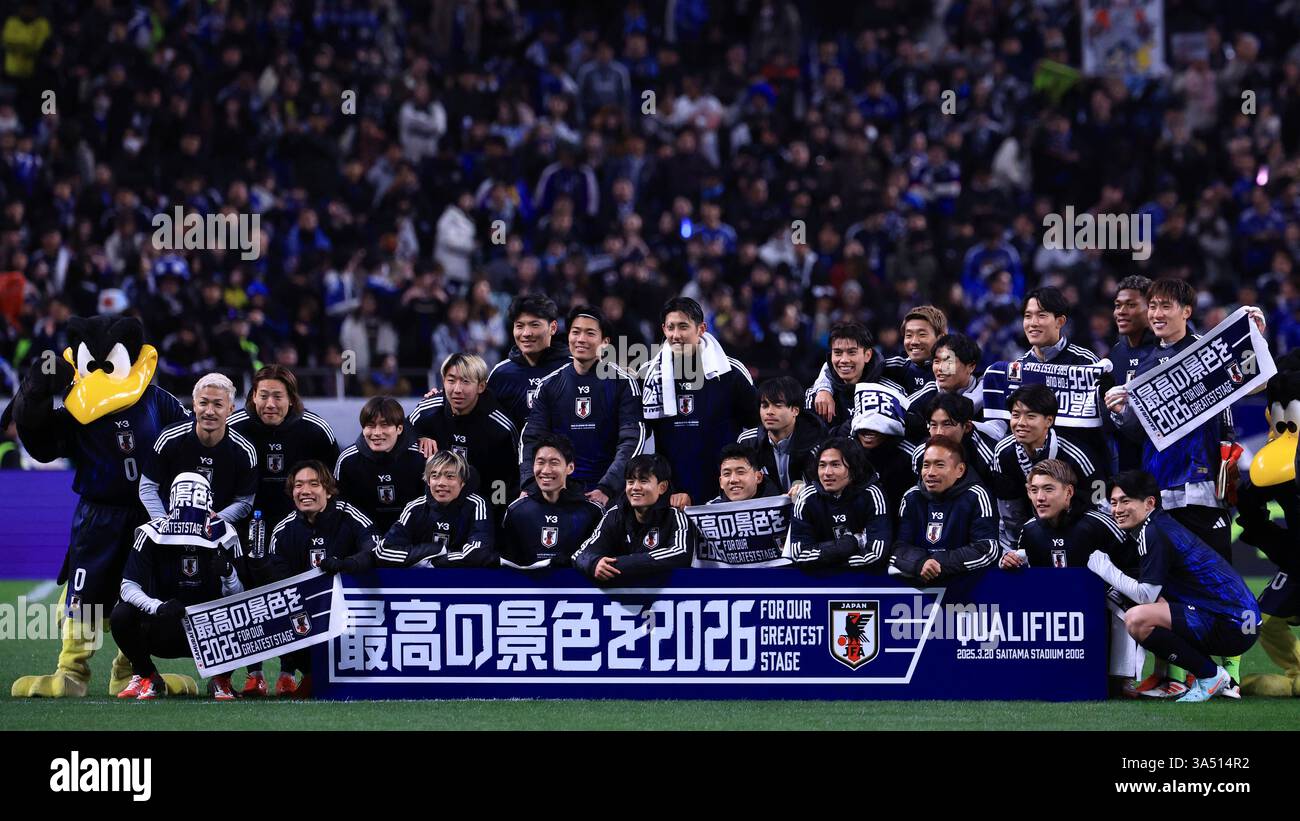 Members of Japan national football team pose for a commemorative photo ...