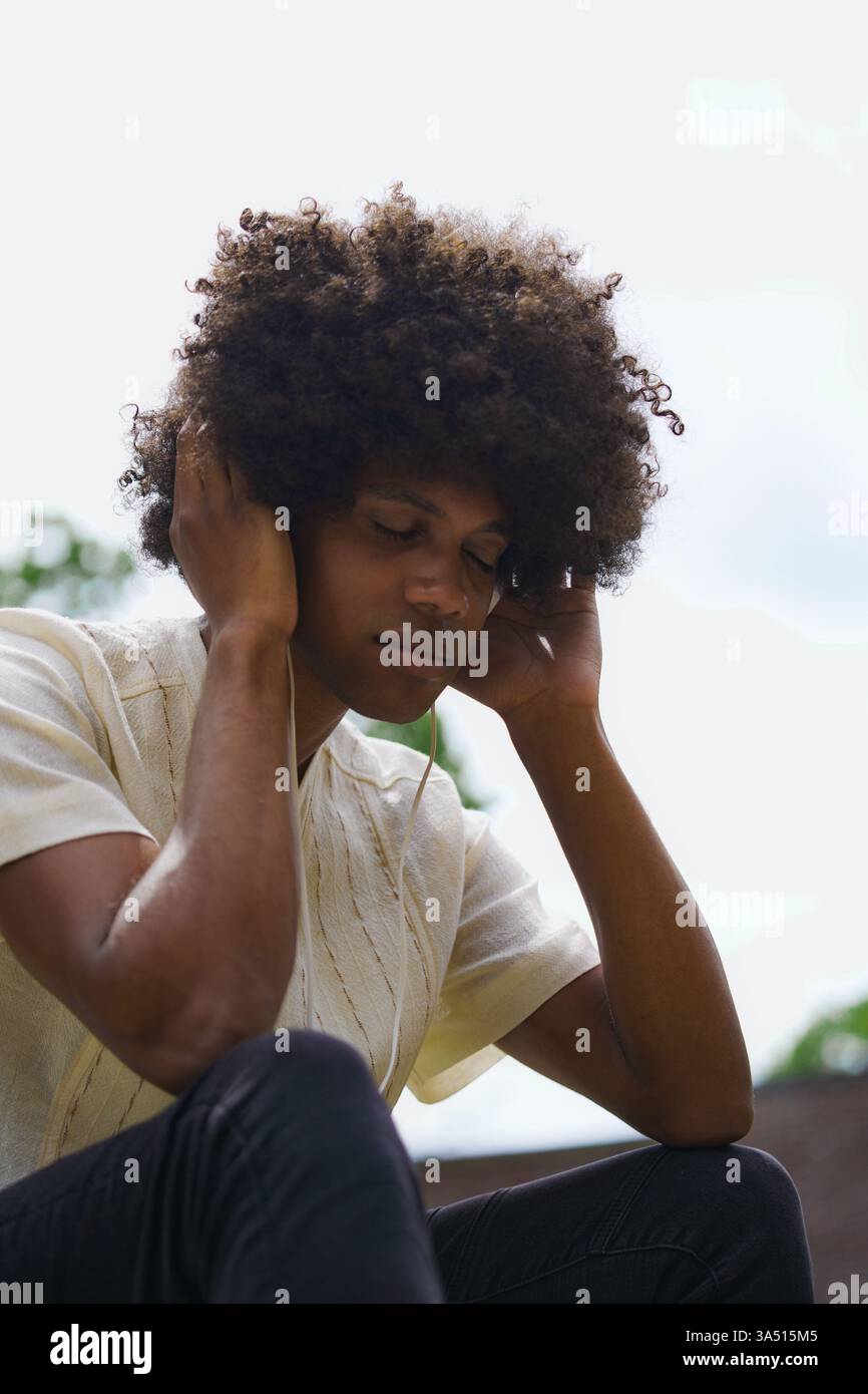 Relaxed black man closes hi-res stock photography and images - Alamy