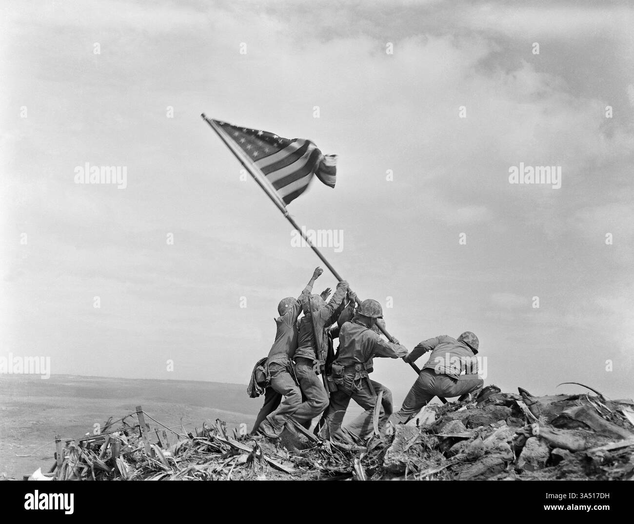 Raising the Flag on Iwo Jima, by Joe Rosenthal Stock Photo - Alamy
