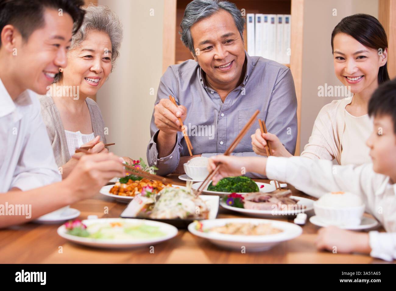 China beijing chinese mother holding hi-res stock photography and ...