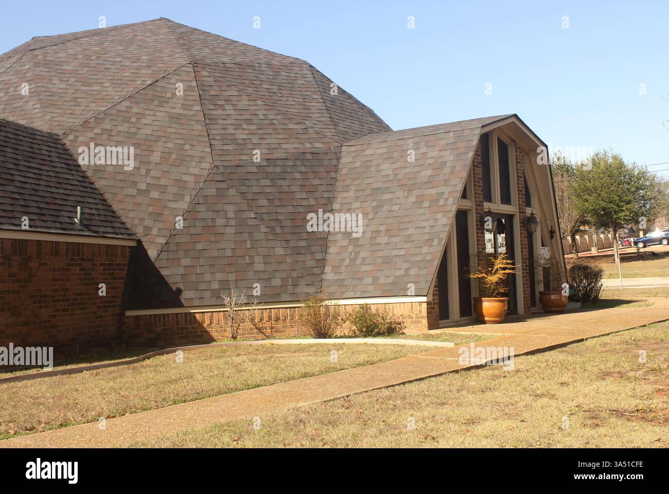 Geodesic Building Located in Rural East Texas Close Up Stock Photo - Alamy