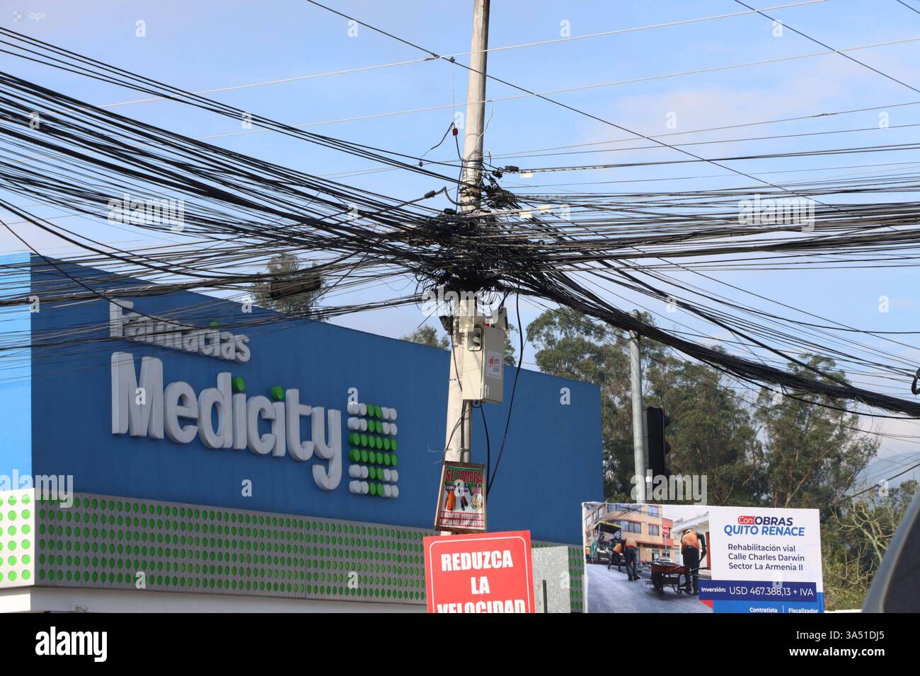 CABLES ELECTRICOS QUITO Quito, Thursday March 20, 2025 Photographs of ...