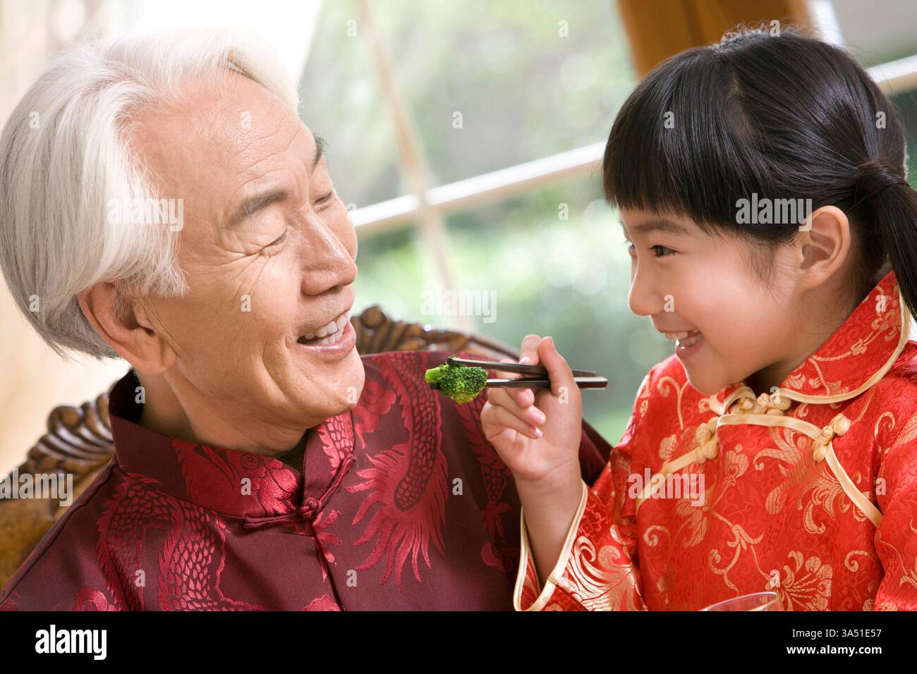 Happy moment between chinese hi-res stock photography and images - Alamy