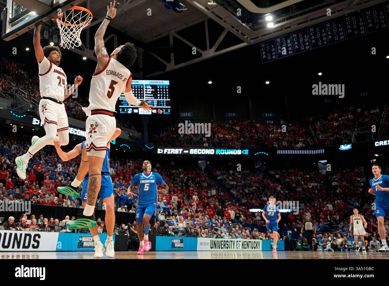 Louisville guard Terrence Edwards Jr. (5) shoots against Creighton ...