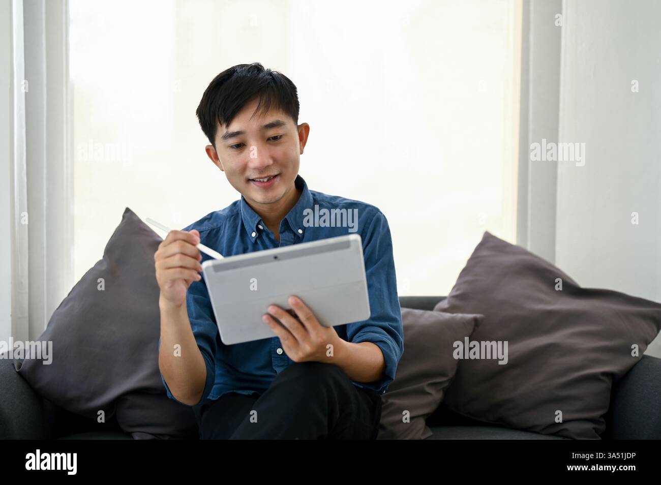 Downtime image hi-res stock photography and images - Alamy