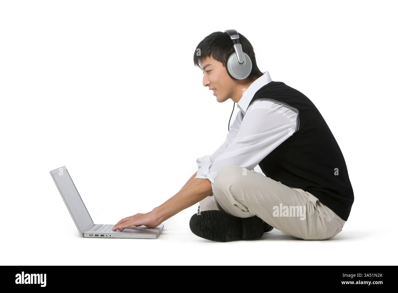 Chinese schoolboy on the computer Stock Photo - Alamy