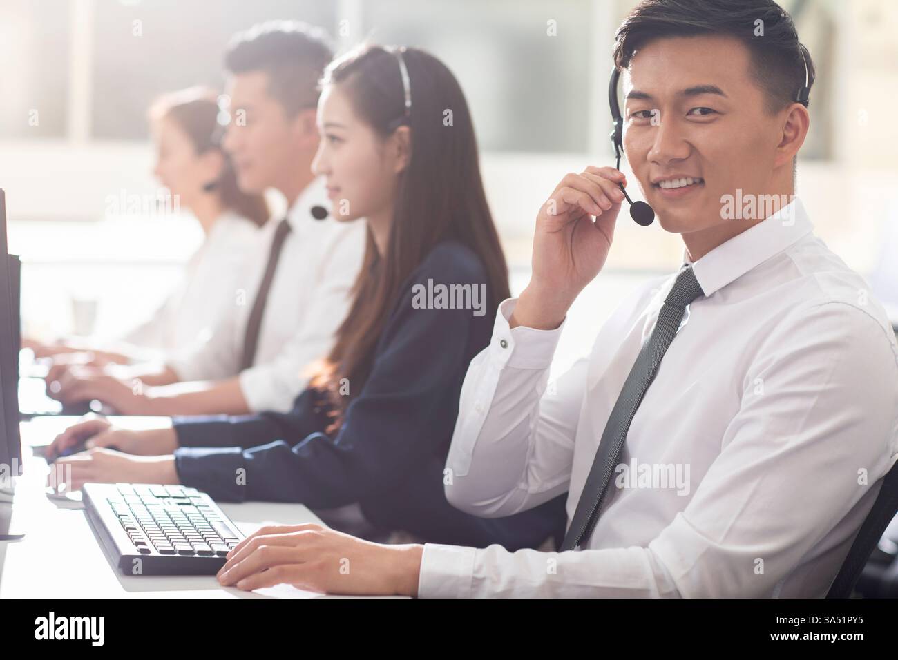 Call center agent in china hi-res stock photography and images - Alamy
