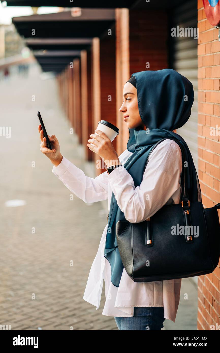 Middle eastern woman uses hi-res stock photography and images - Alamy
