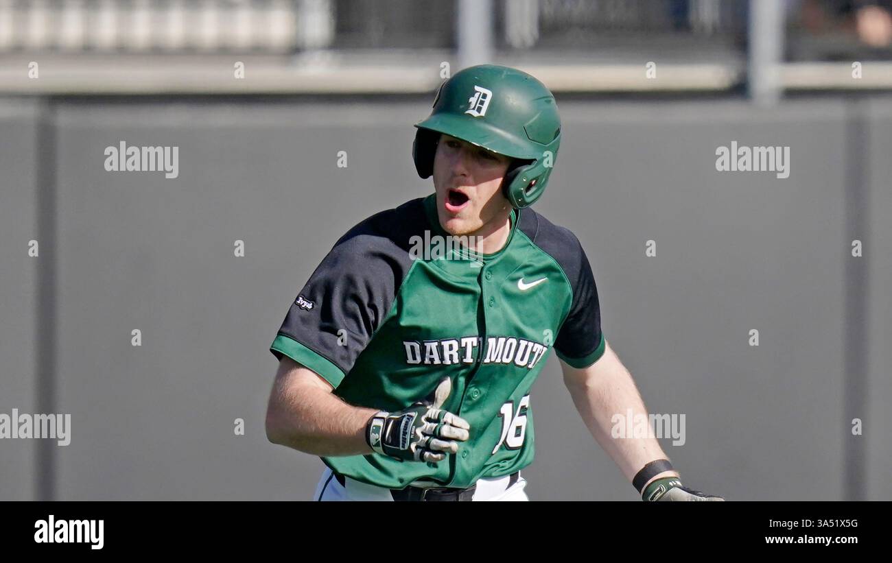 Dartmouth infielder Elliot Krewson (16) runs to first during an NCAA ...