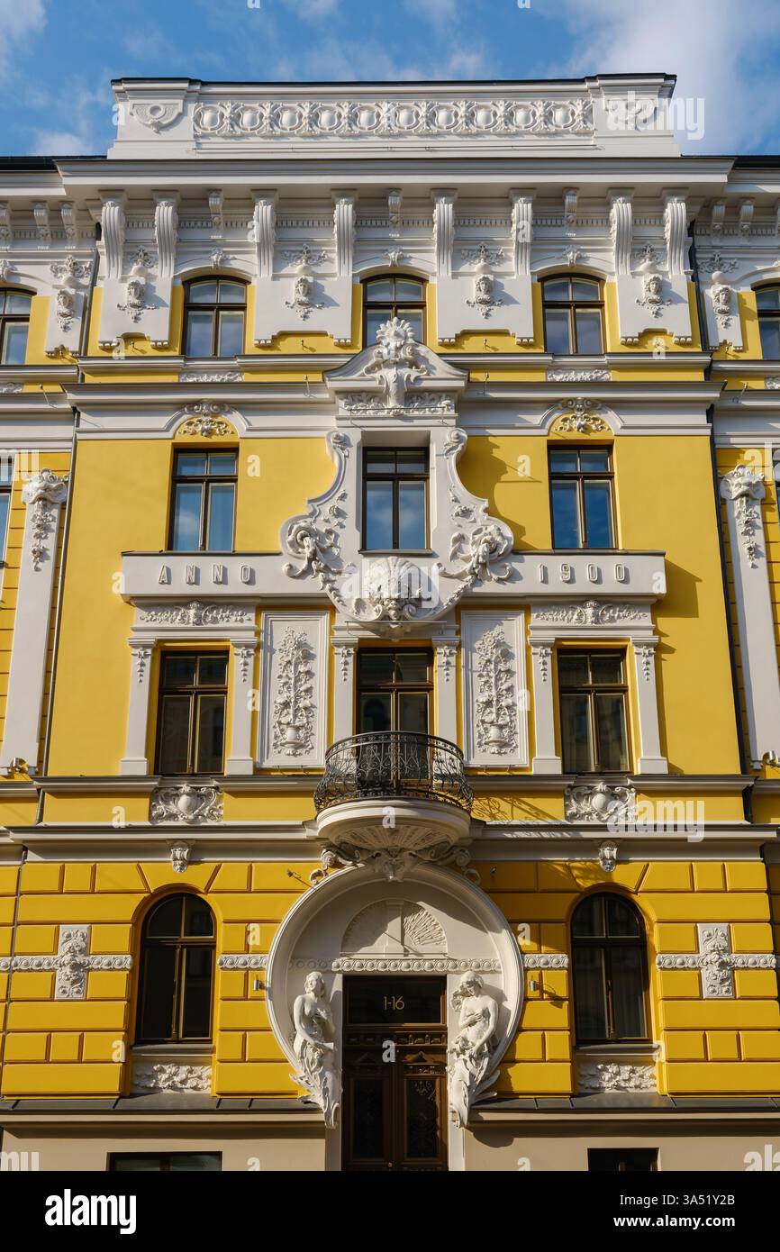 Vintage house featuring intricate hi-res stock photography and images ...