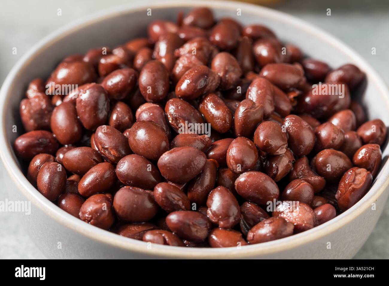 Canned beans hi-res stock photography and images - Alamy