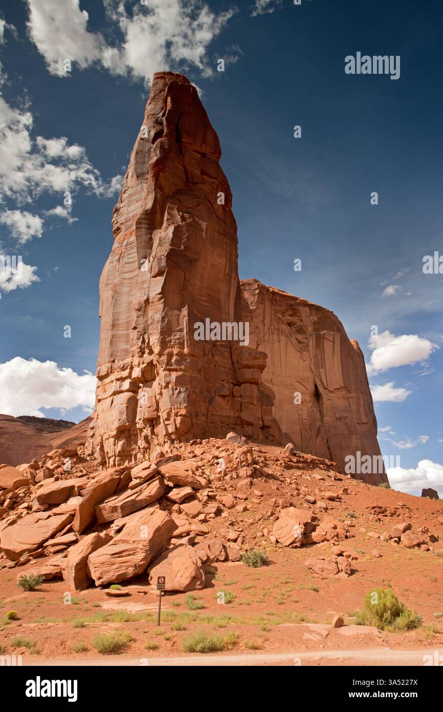 Towering Red Sandstone Spire Stock Photo - Alamy
