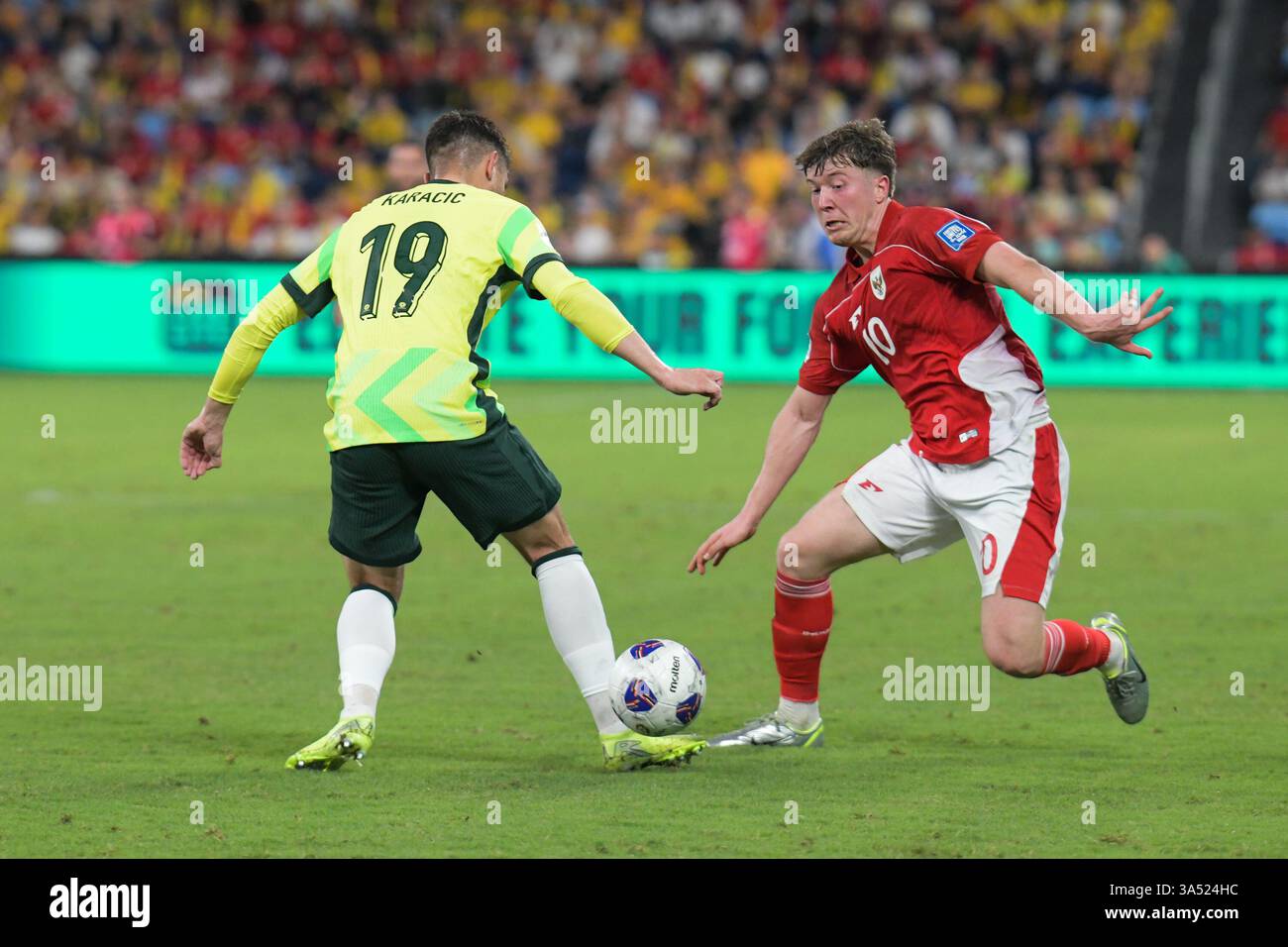 Paddington, Australia. 20th Mar, 2025. Fran Karacic (L) of Australia ...