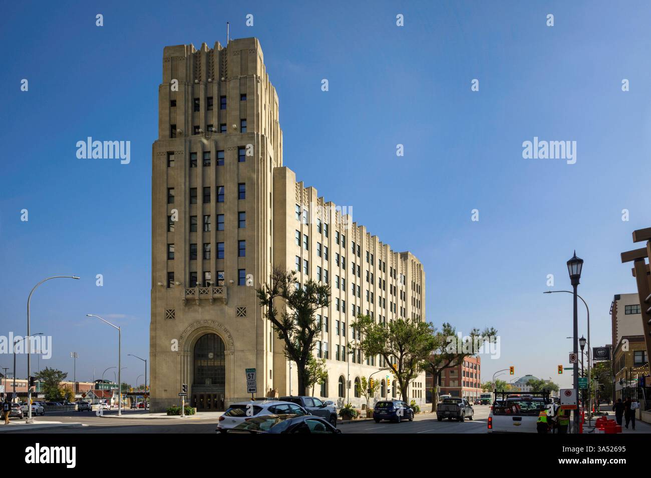 Victory building winnipeg hi-res stock photography and images - Alamy