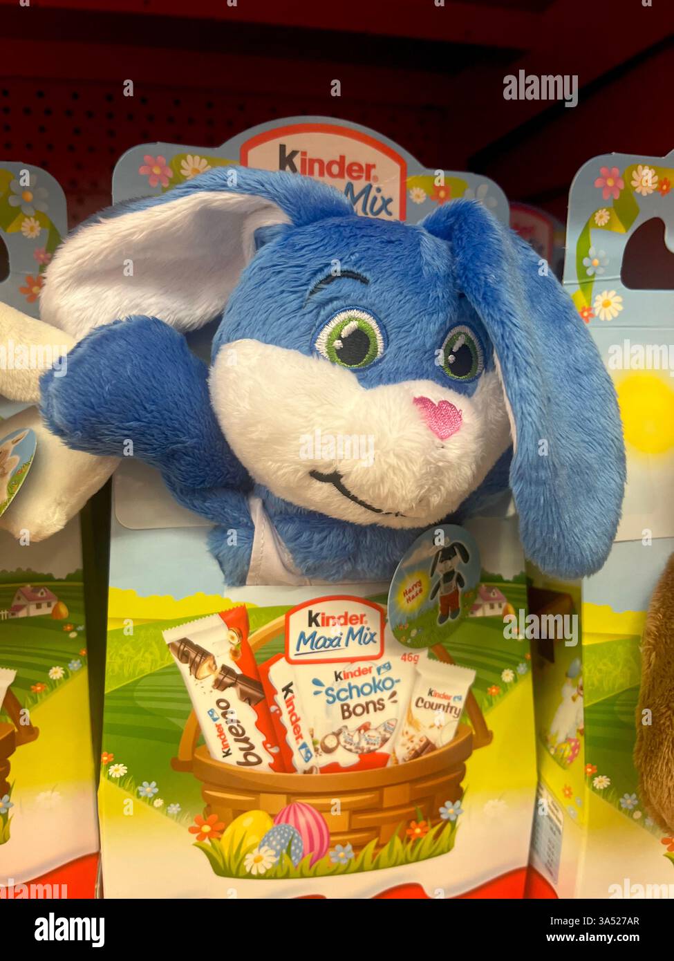 Sweets present smartphone stock photos and images - Alamy