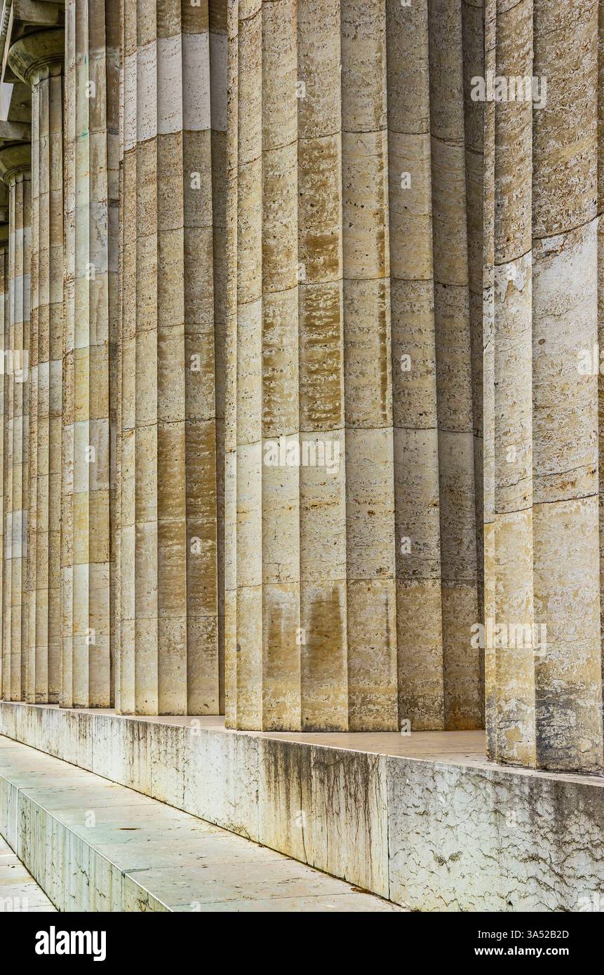 Walhalla bei Regensburg, Bayern, Deutschland Kannelierte Säulenstruktur ...