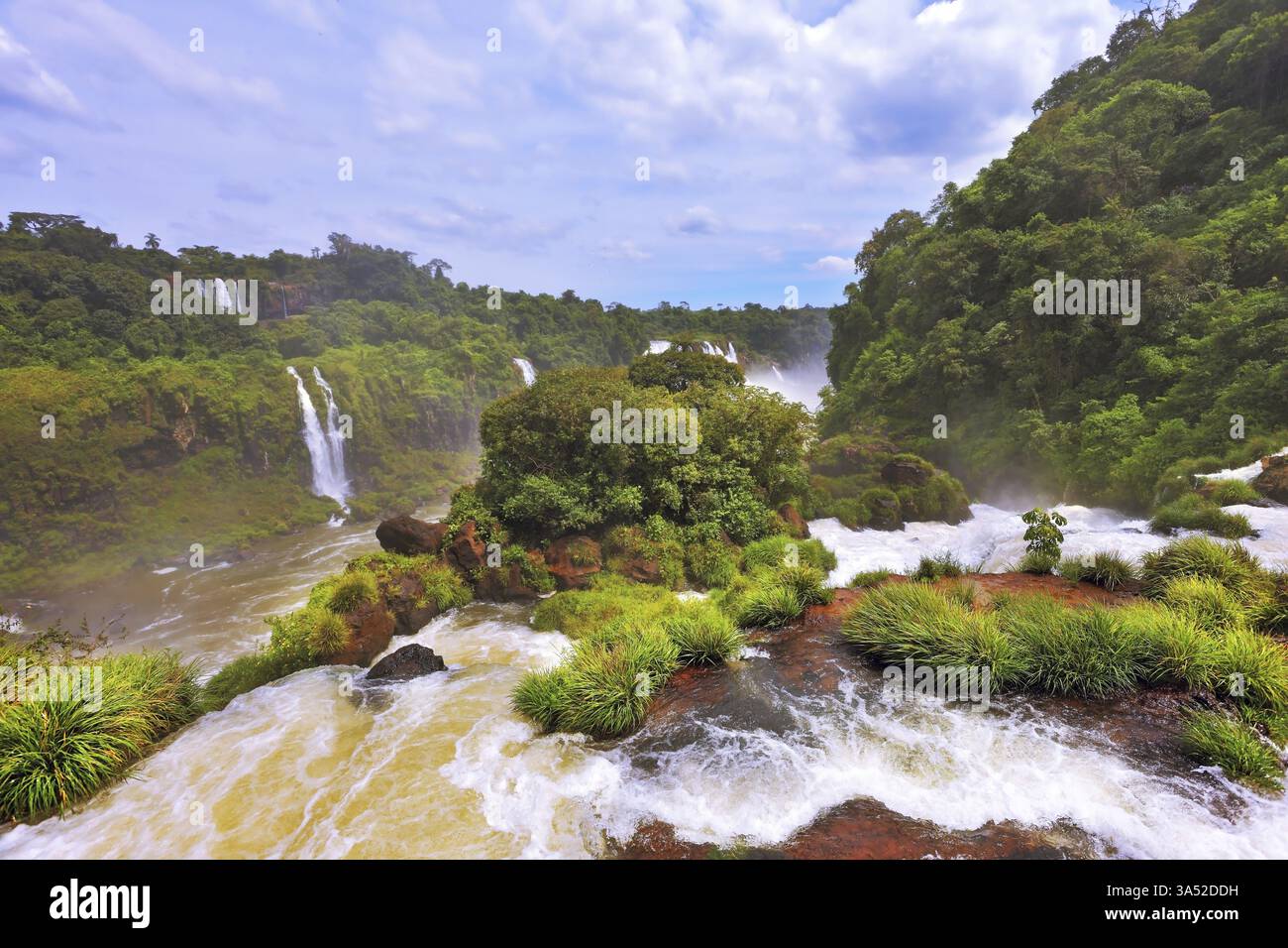Fantastically spectacular boiling and thundering waterfalls of Iguazu ...