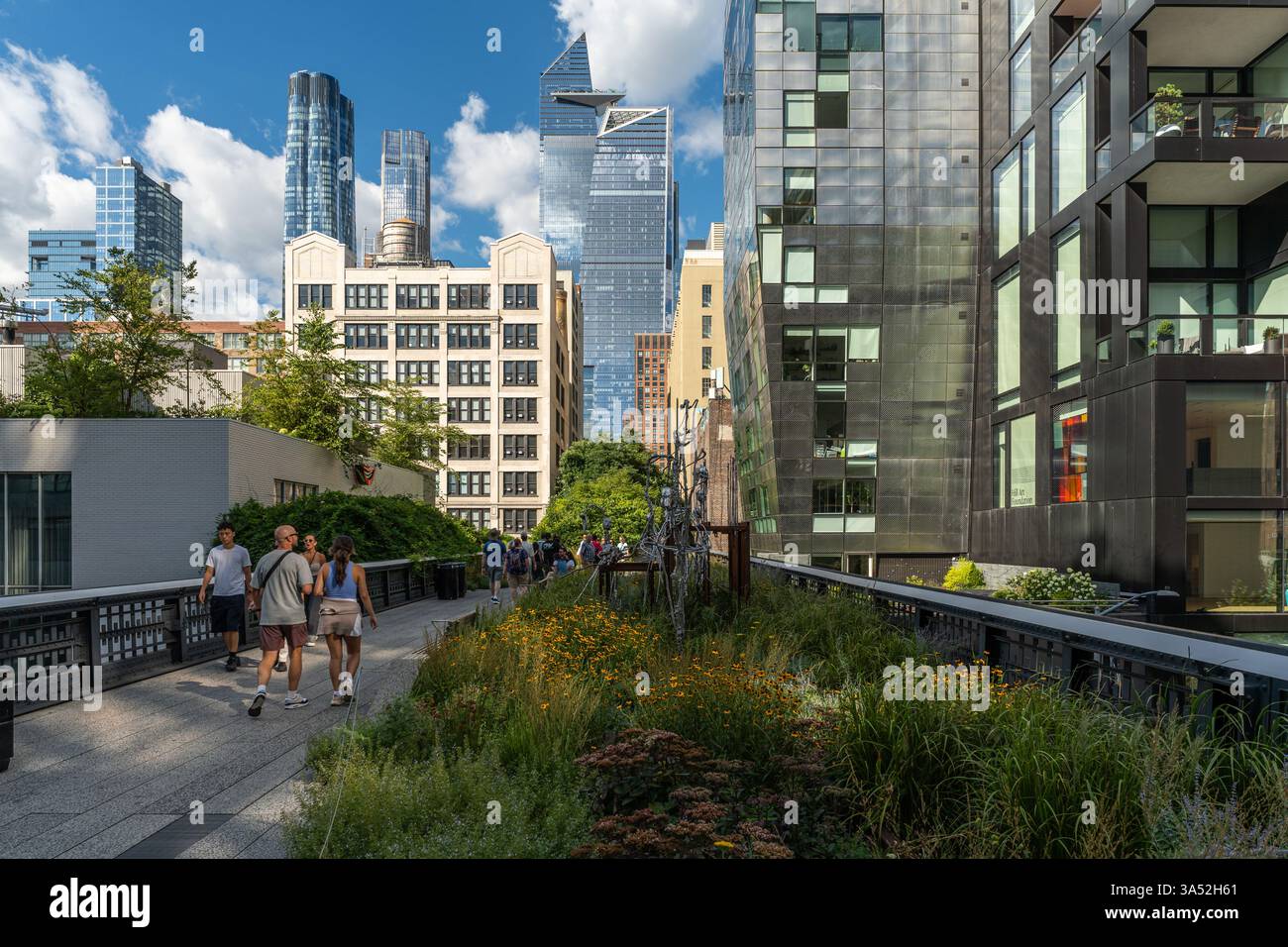 New York, USA, Aug. 13, 2024. View of the High Line, an elevated linear ...