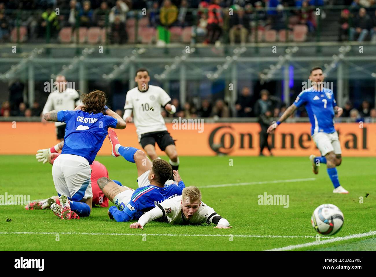 Milan, Italy. 20th Mar, 2025. Jonathan Burkardt (7 Germany) on the ...
