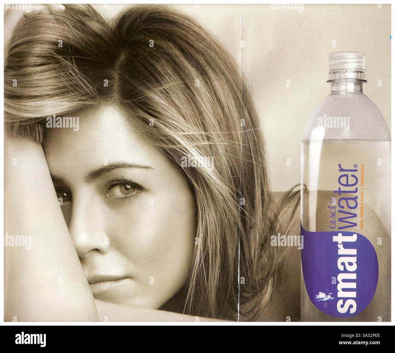 2008 advertisement for Smartwater featuring Jennifer Aniston Stock Photo - Alamy