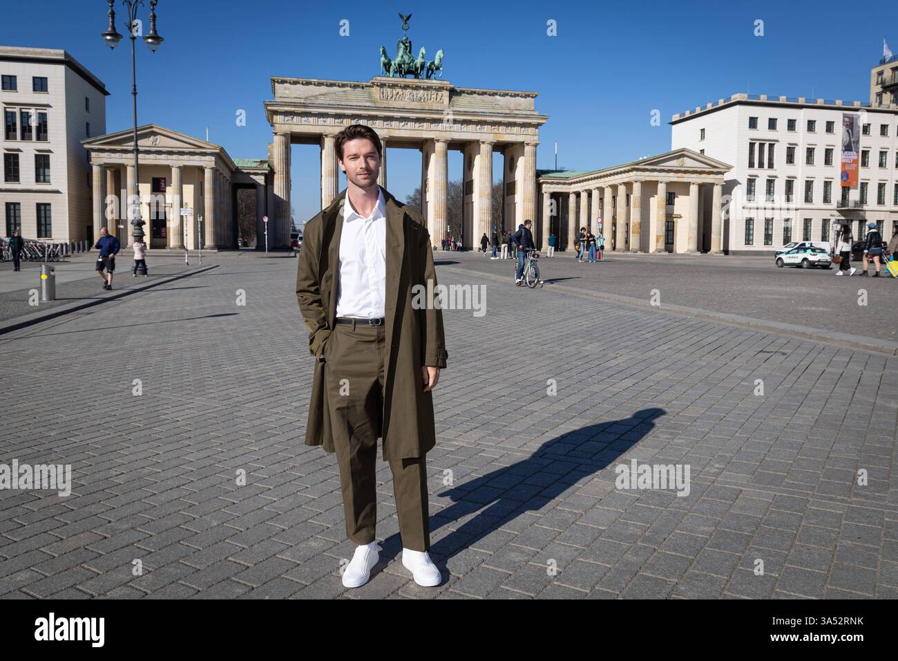 Patrick Schwarzenegger - The White Lotus Season 3 Patrick ...