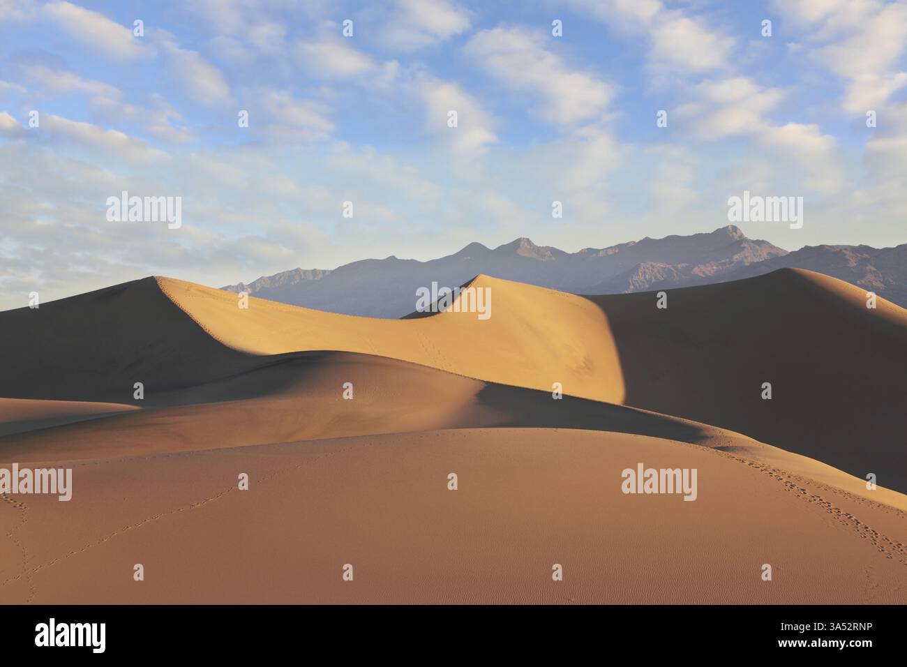 The famous Death Valley in California. Sand dunes spectacularly ...