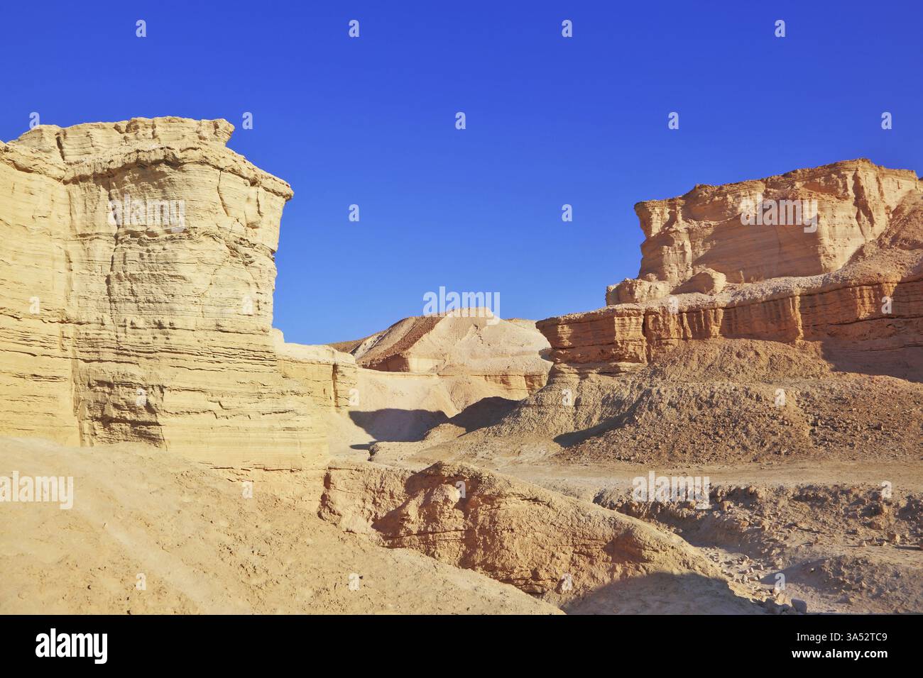 Incredible quirks of nature. The ancient crumbling mountains of various ...